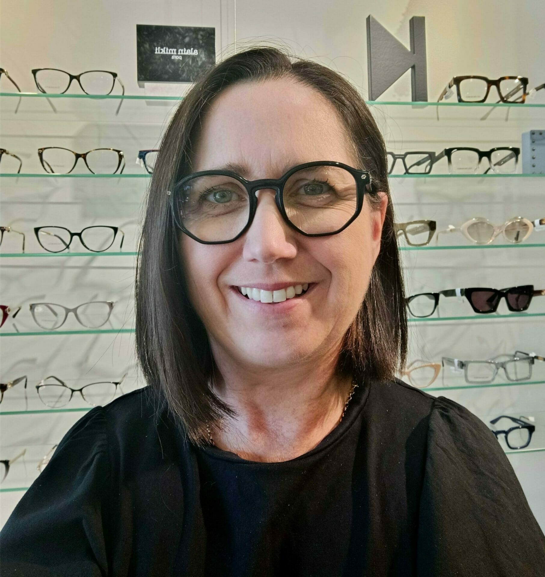 Dispensing Graduates Celebrate First Qualification in 30+ Years - mivision