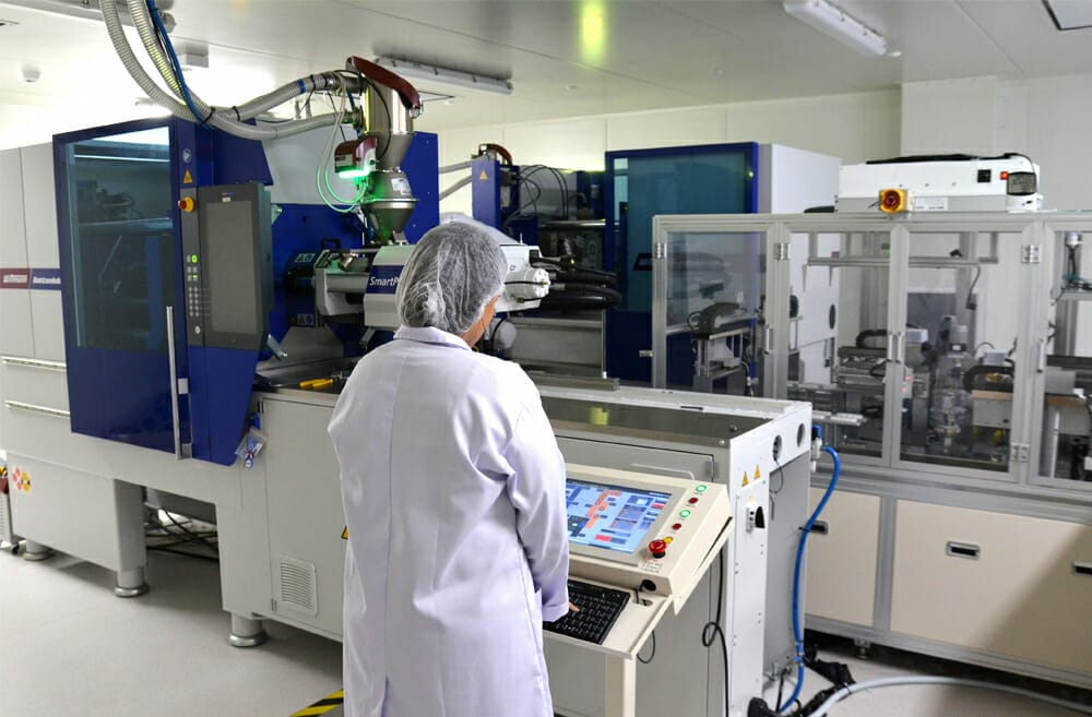 Finding the Niche Australia’s Independent Lens Labs - mivision