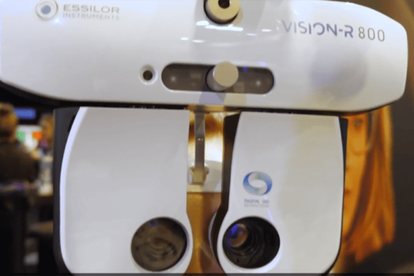 Vision-R 800: for Uniquely Accurate Refraction - mivision