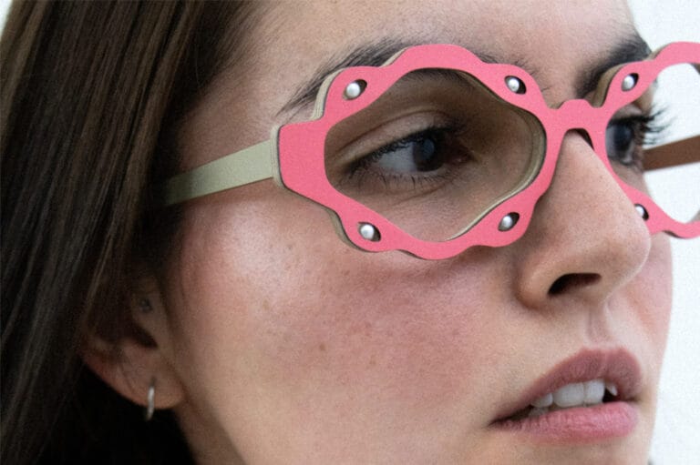 Playful Pearl Eyes - mivision