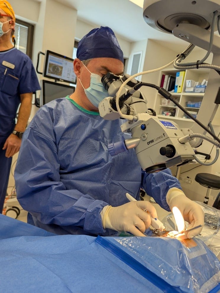 First of the Latest MINIject MIGS Devices Implanted in Australia - mivision
